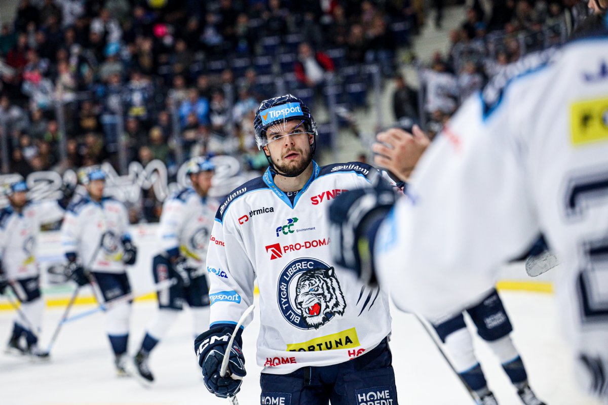 Kelly Klíma krátce o klíčovém bodu utkání s Vítkovicemi | Bílí Tygři ...